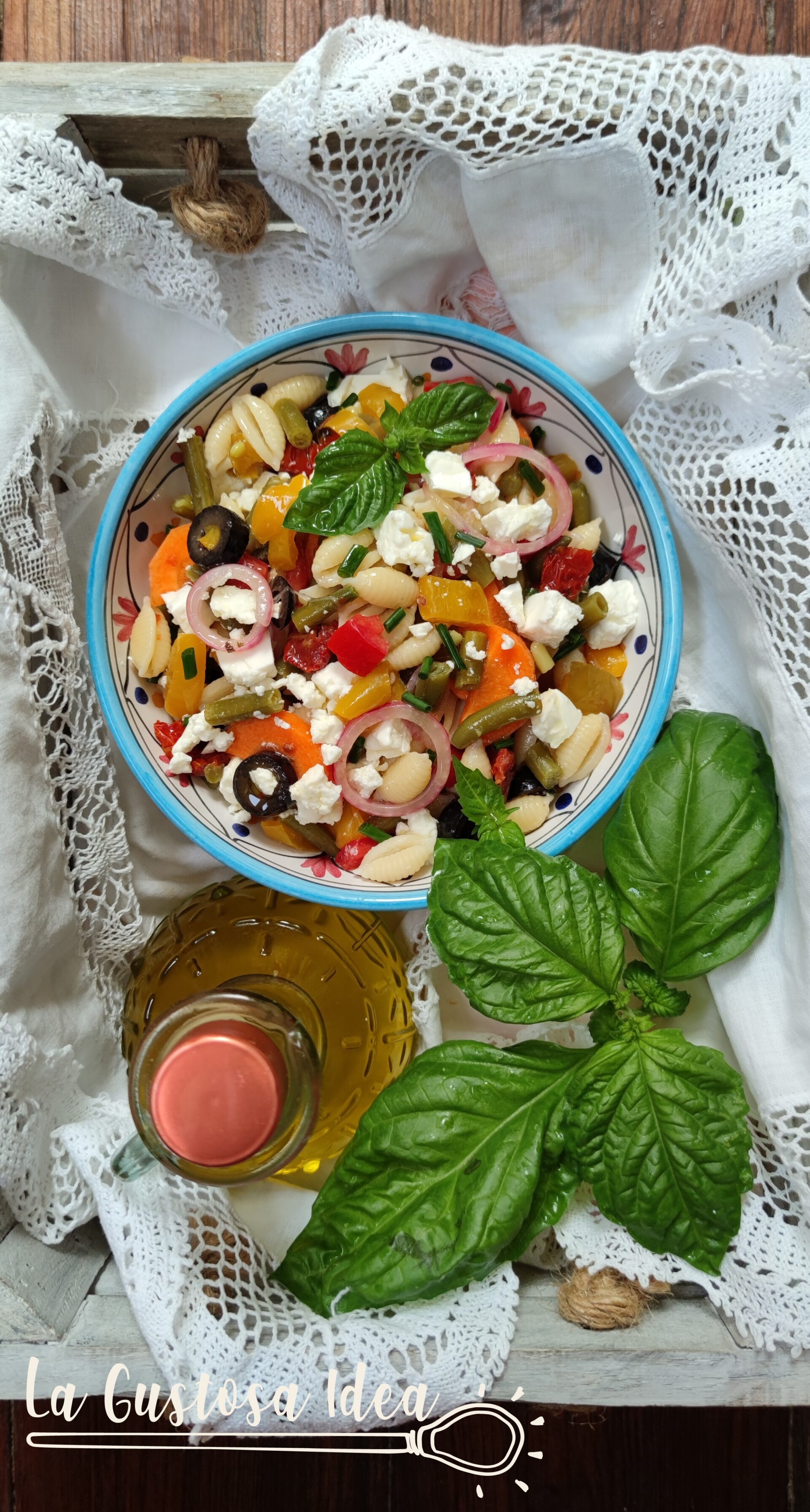 Pasta fredda con feta e verdure - La Gustosa Idea - Ricetta estiva